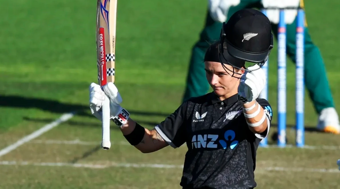 Amelia Kerr Breaks Multiple WODI Records as NZ Women Chase 347 vs SA
