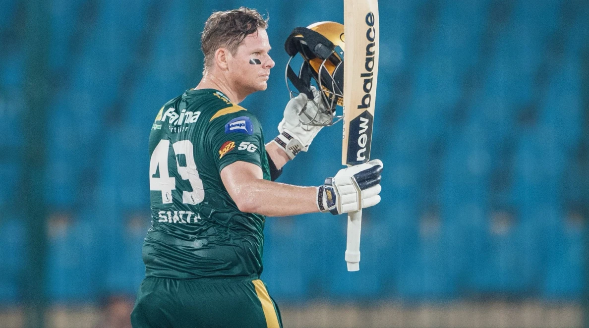 Watch: Steve Smith Hammers 28 Runs in One Over, Scores Maiden PSL Ton ...